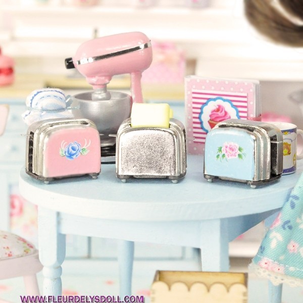 KITCHEN TOASTER MINIATURE BARBIE FASHION ROYALTY BJD BLYTHE PULLIP LATI ...